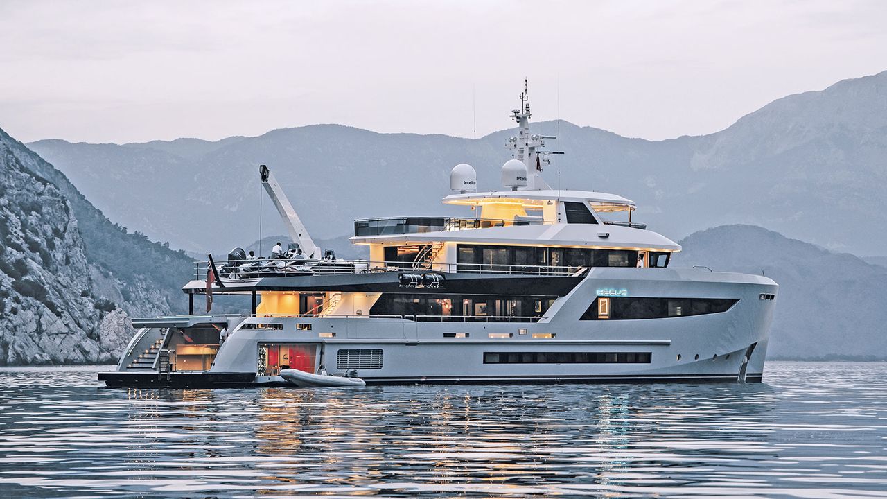 On Board 44m M/Y Heeus with Capt. Russ Strang